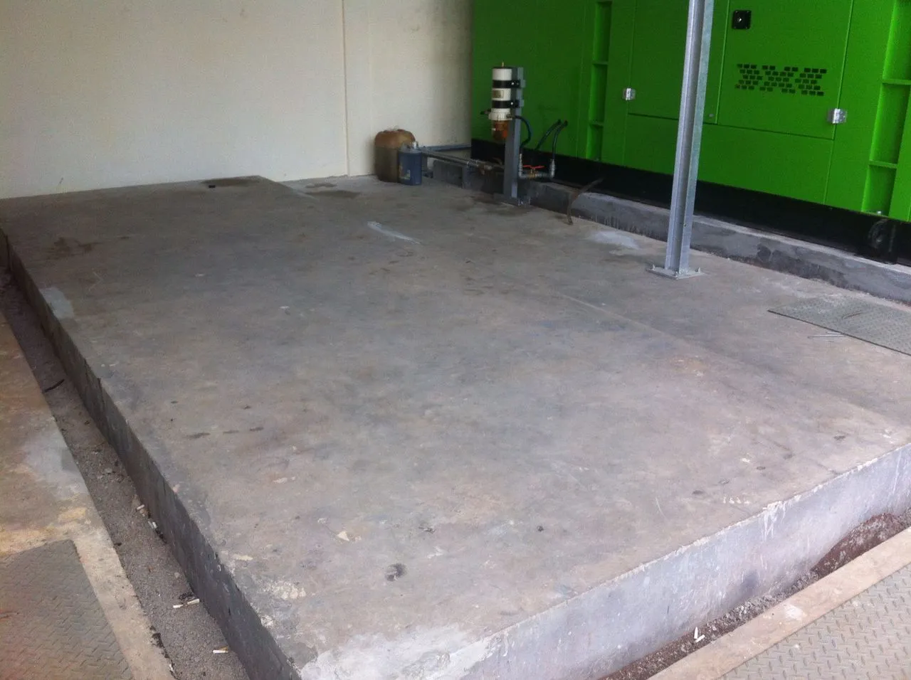 Genset Bekas Perkins, 2506A-E15TAG2, 500 Kva, Silent Type | Genset ...